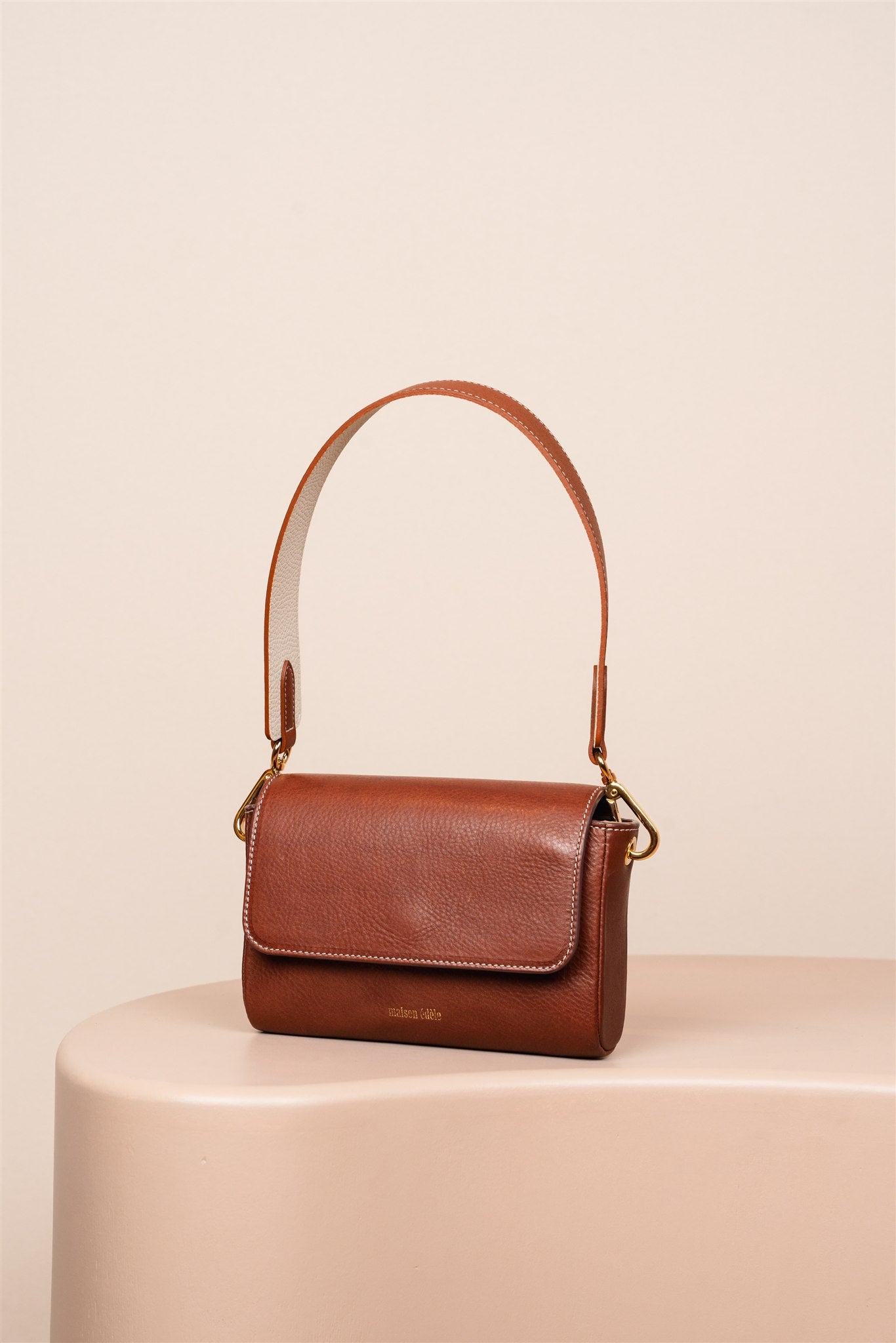 Iris Camel, Camel Handle and Iced Latte